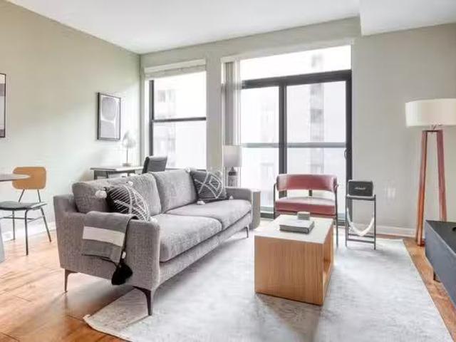 The Aspen, 1011 4th St NW, Mount Vernon Triangle 1 Bedroom.