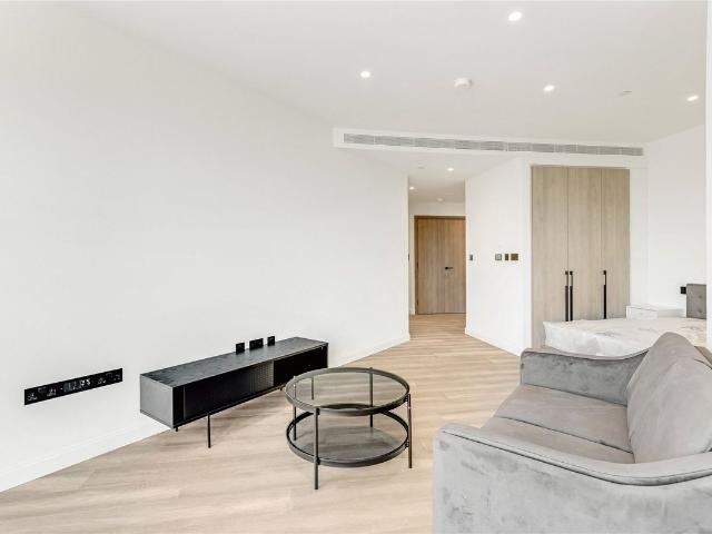 The Aspen, 50 Marsh Wall, London E14, Studio to rent, £2,300 pcm | PrimeLocation