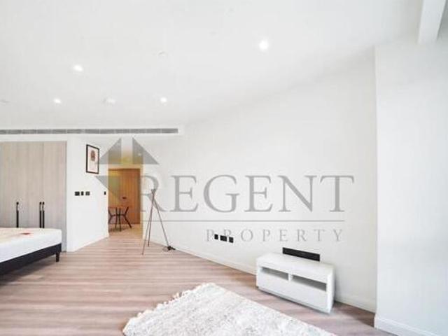The Aspen, Marsh Wall, Studio Apartment For