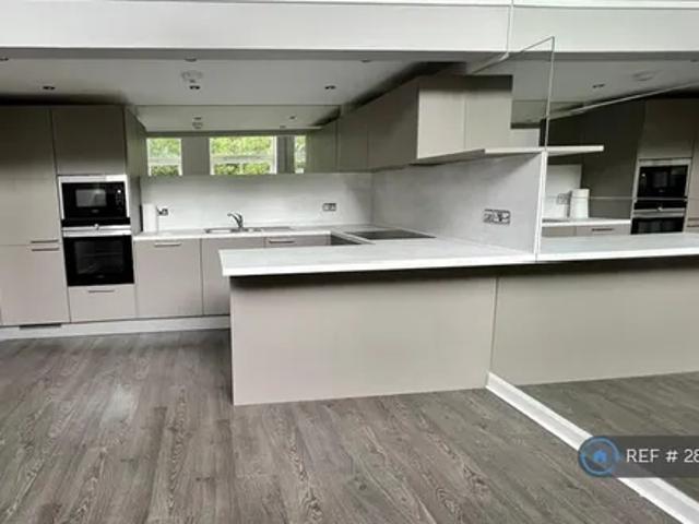 The Atrium, 27 Broomhill Avenue, Thornwood, Glasgow, G11 7BF, United Kingdom | 2 bed house for rent #168057785 | Rentberry