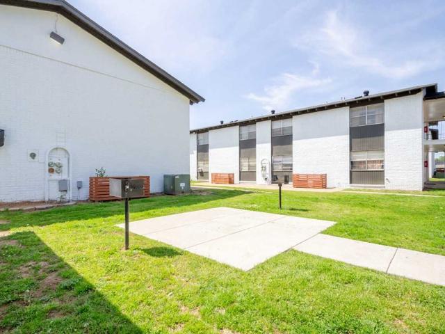 The Autry 1 Bedroom Apartment for Rent at 917 24th Ave Sw, Norman, OK 73069