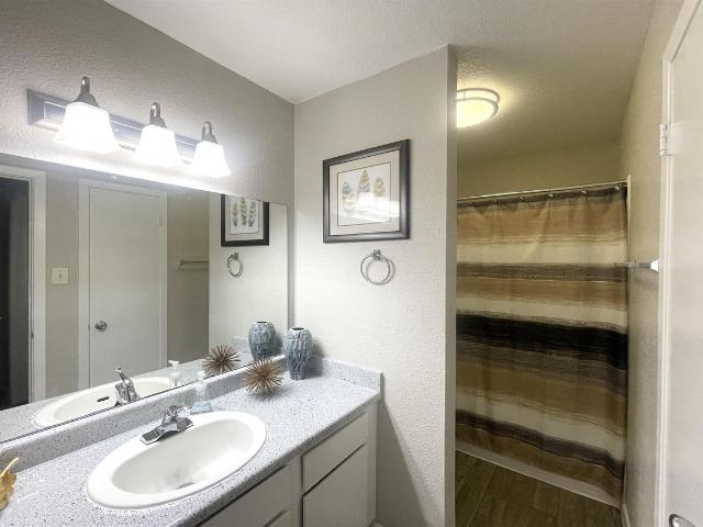 The Aubrey 3 Bedroom Apartment for Rent at 2310 Crescent Park Dr, Houston, TX 77077 Briarforest