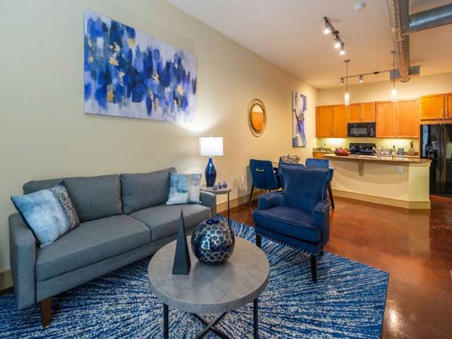 The Augusta 1 Bedroom Apartment for Rent at 2660 Augusta Dr, Houston, TX 77057 Great Uptown