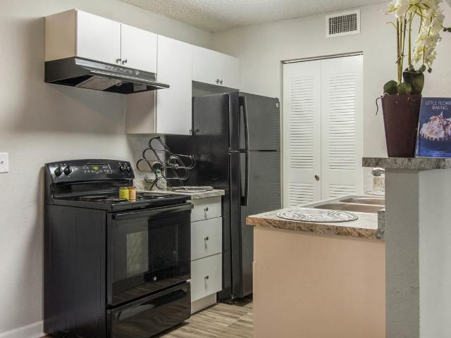The Ava Apartments Studio Apartment for Rent at 4902 N Macdill Ave, Tampa, FL 33614 Plaza Terrace