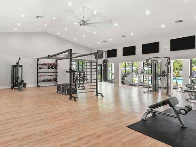 The Avant at Pembroke Pines Apartments 2 Bedroom Apartment for Rent at 11801 Pembroke Rd, Pembroke Pines, FL 33025 Pembroke Lakes South