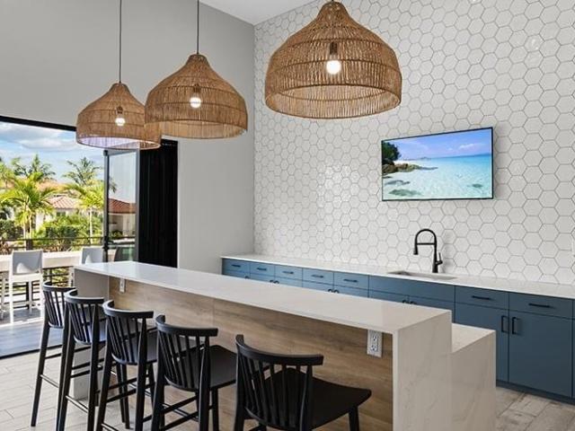 The Avant at Pembroke Pines Apartments 2 Bedroom Apartment for Rent at 11801 Pembroke Rd, Pembroke Pines, FL 33025 Pembroke Lakes South