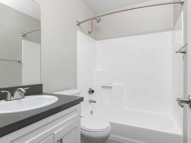 The Avenue at Carlsbad 2 Bedroom Apartment for Rent at 2262 Avenida Magnifica, Carlsbad, CA 92008