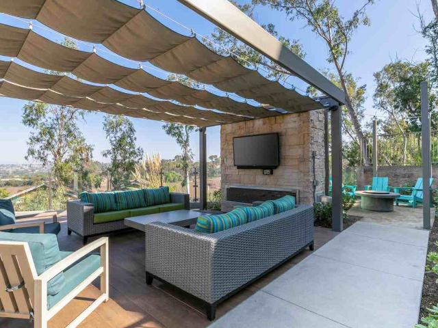 The Avenue at Carlsbad 2 Bedroom Apartment for Rent at 2262 Avenida Magnifica, Carlsbad, CA 92008
