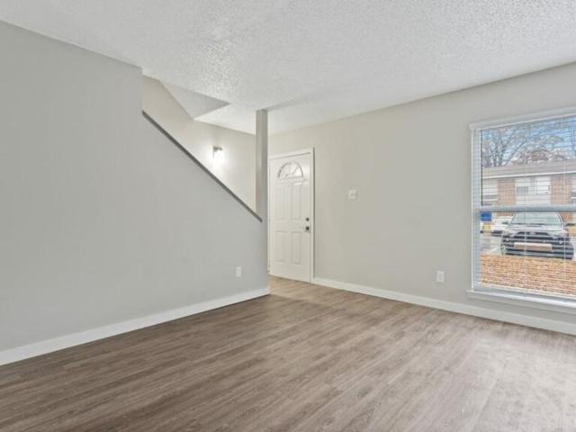 The Avenue Apartments 2 Bedroom Apartment for Rent at 3001 W Wedington Dr, Fayetteville, AR 72701