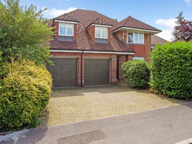 The Avenue, Ascot SL5, 5 bed detached house to rent, £3,950 pcm | PrimeLocation