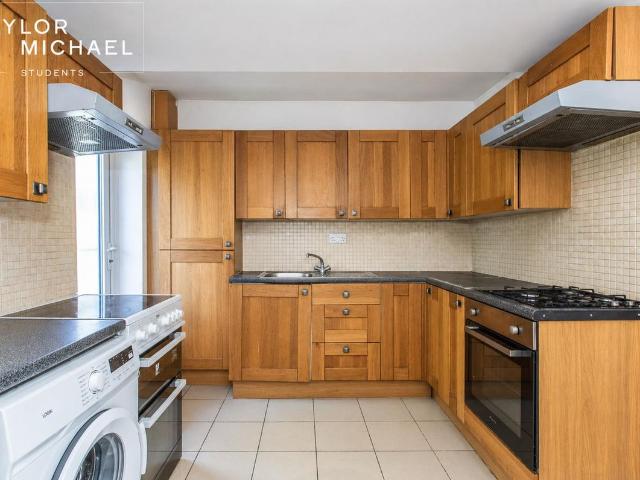 The Avenue, Brighton BN2, 6 bed semi detached house to rent, £2,990 pcm | PrimeLocation