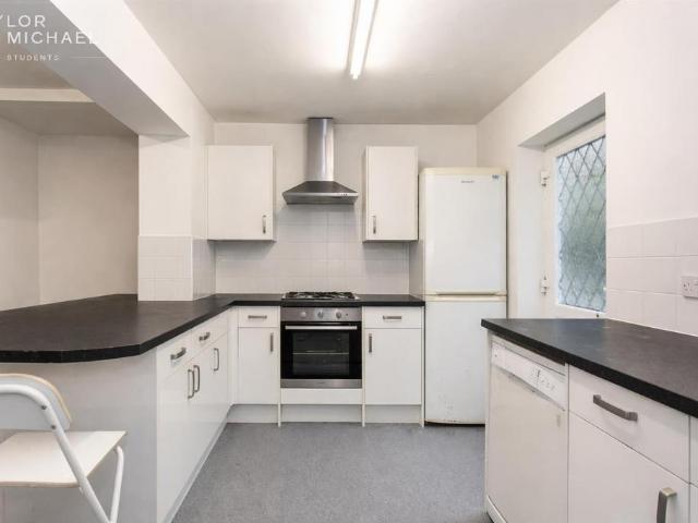 The Avenue, Brighton 6 bed semi detached house to rent £3,380 pcm £780 pw