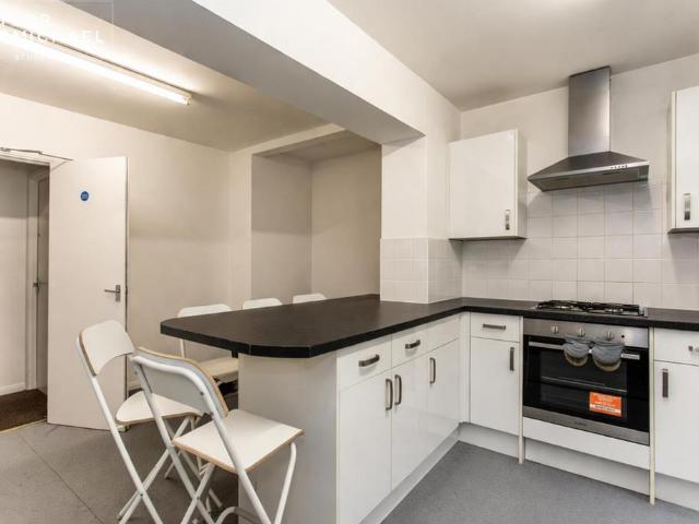 The Avenue, Brighton 7 bed semi detached house to rent £3,380 pcm £780 pw