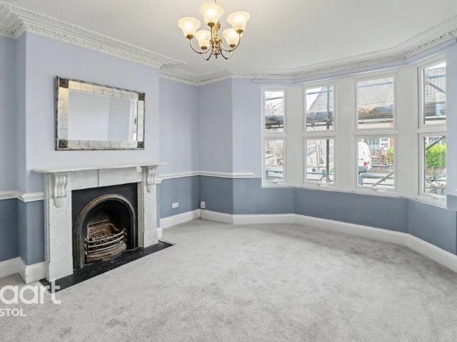 The Avenue, Bristol 3 bed semi detached house to rent £2,250 pcm £519 pw