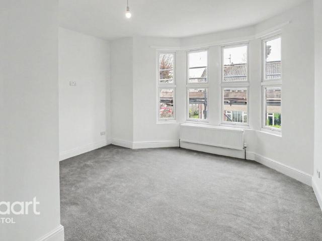 The Avenue, Bristol 3 bed semi detached house to rent £2,250 pcm £519 pw