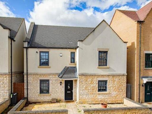 The Avenue, Corby, 4 Bedroom Detached
