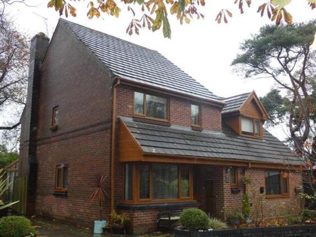 The Avenue, Eaglesbush Valley, 4 Bedroom Detached