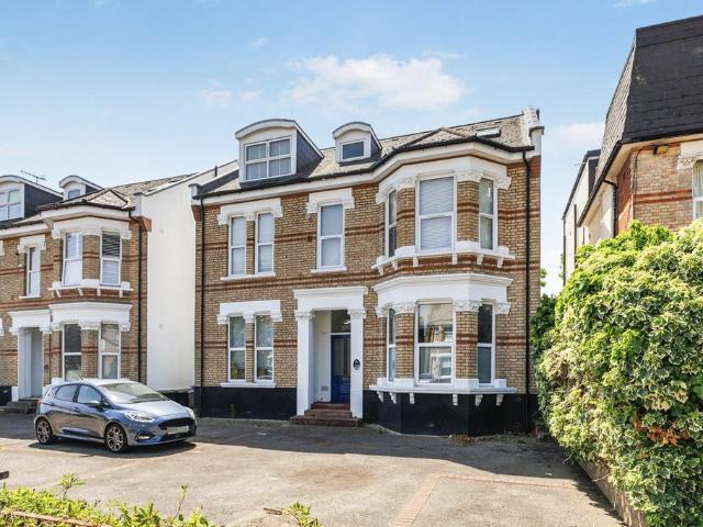 The Avenue, KT5 1 bed flat to rent £1,450 pcm £335 pw