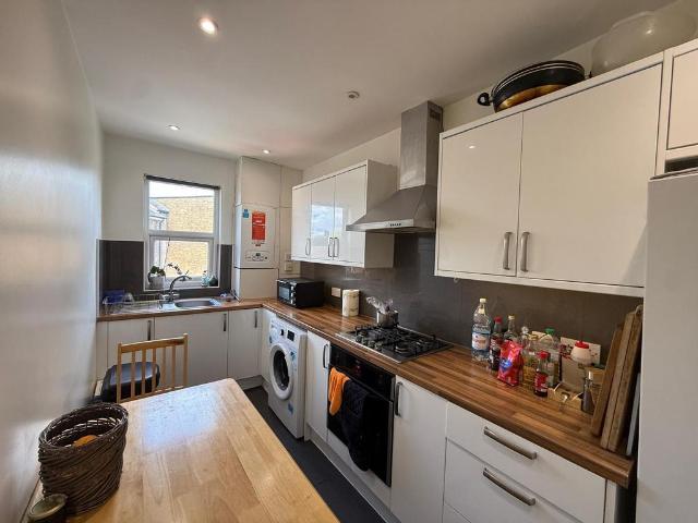 The Avenue, London W13 2 bed flat to rent £1,950 pcm £450 pw