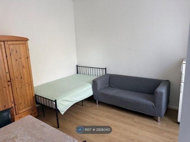 The Avenue, London W13, Studio to rent, £1,450 pcm | PrimeLocation