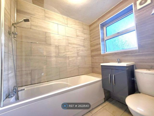 The Avenue, London E4, 1 bed flat to rent, £1,300 pcm | PrimeLocation