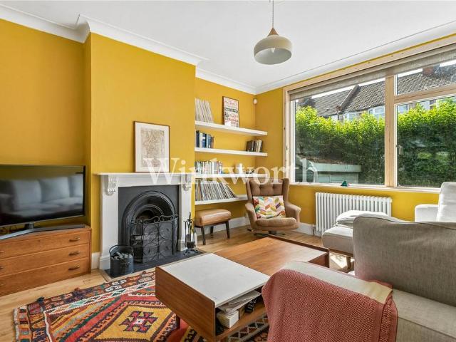 The Avenue, London, N17 3 bed terraced house to rent £2,600 pcm £600 pw