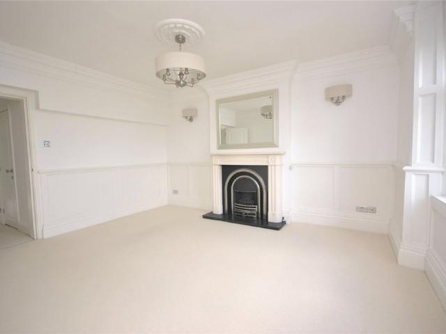 The Avenue, Sherborne, DT9