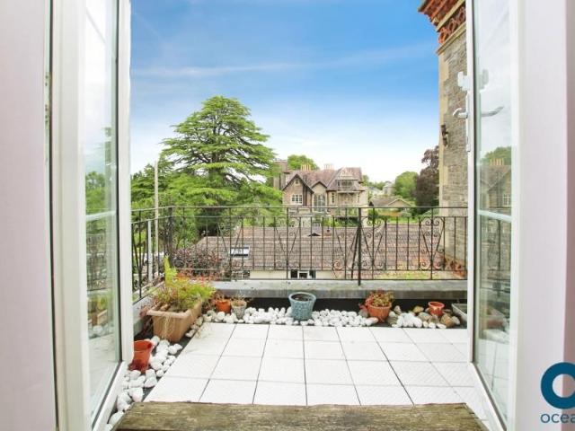 The Avenue, Sneyd Park, Bristol BS9, 1 bed flat to rent, £1,400 pcm | PrimeLocation