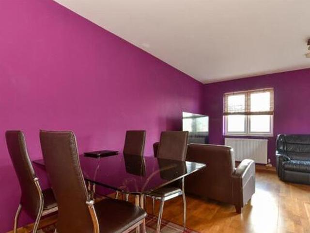 The Avenue, Totland Bay, 3 Bedroom Semi detached