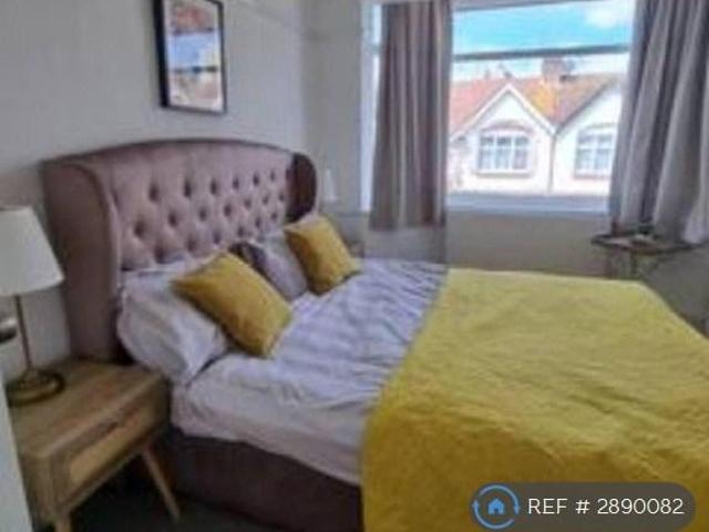 The Avenue, Tottenham, N17 4 bed terraced house to rent £2,799 pcm £646 pw