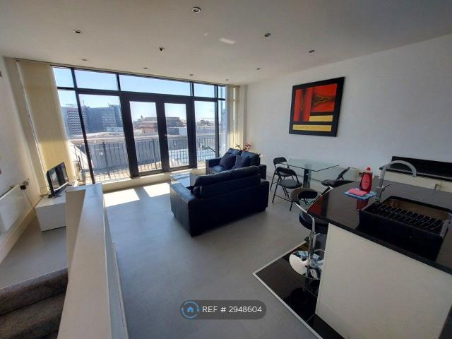 The Axis, Nottingham NG1, 2 bed flat to rent, £1,300 pcm | PrimeLocation