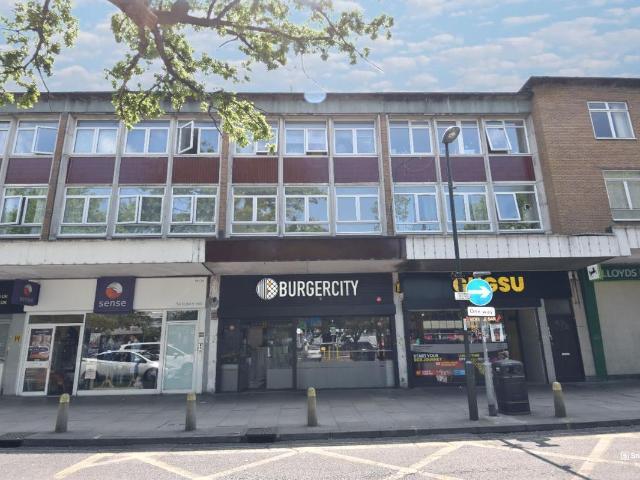 The Boulevard, Northgate, Crawley RH10, 2 bed flat to rent, £1,400 pcm | PrimeLocation