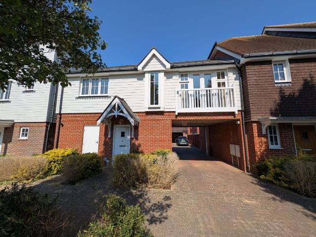 The Boulevard, Bognor Regis PO21, 2 bed flat to rent, £1,250 pcm | PrimeLocation