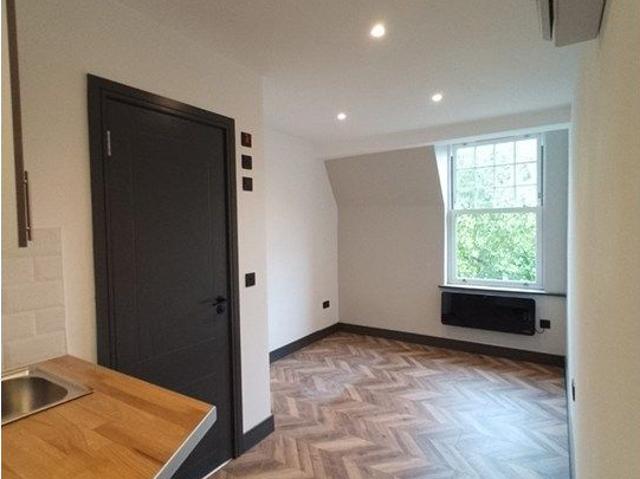 The Boulevard, London SW17, Room to rent, £1,420 pcm | PrimeLocation