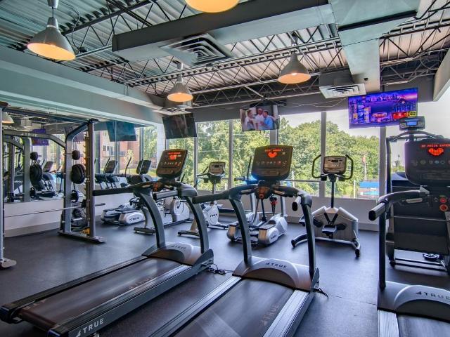 The Boulevard 2 Bedroom Apartment for Rent at 4800 Skyline Dr, Roeland Park, KS 66205