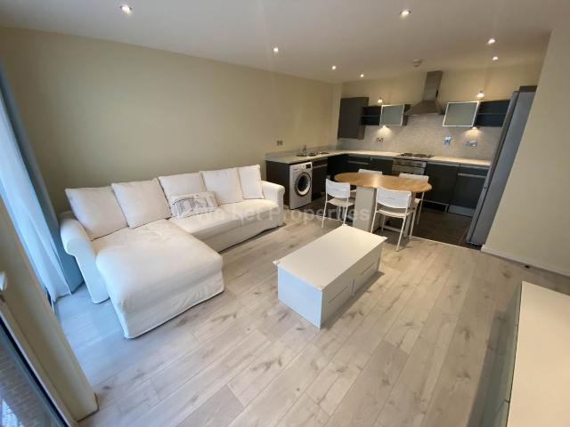The Boatmans, City Road East M15, 2 bed flat to rent, £1,350 pcm | PrimeLocation