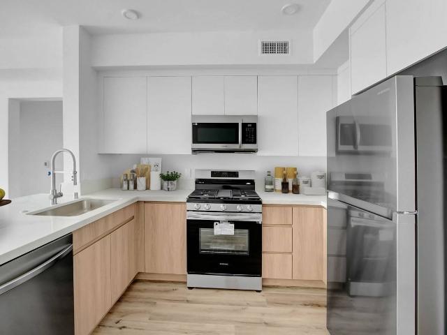 The Bay Apartment Homes 2 Bedroom Apartment for Rent at 20247 Saticoy St, Los Angeles, CA 91306 Winnetka