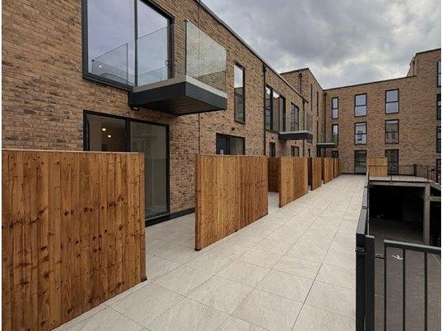 The Bays, Harlow CM20, 2 bed flat to rent, £1,600 pcm | PrimeLocation