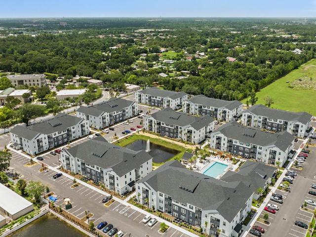 The Baldwin 2 Bedroom Apartment for Rent at 800 Lombard St, Orlando, FL 32807