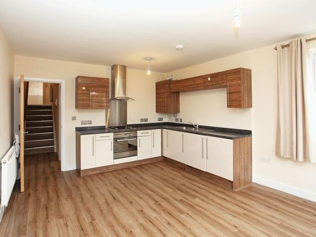 The Bank, Telford TF1, 2 bed flat to rent, £875 pcm | PrimeLocation