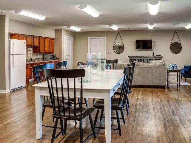 The Banks at Berkley 3 Bedroom Apartment for Rent at 701 S Main St, Norfolk, VA 23523 Hardy Field