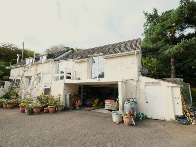The Barn, Bridge Farm, Mawgan, Helston TR12, 2 bed flat to rent, £800 pcm | PrimeLocation