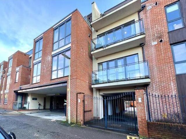 The Bars, Guildford, 2 Bedroom Apartment