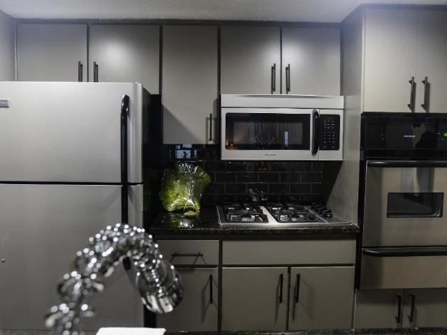 The Beverly 2 Bedroom Apartment for Rent at 123 Brackenridge Ave, San Antonio, TX 78209 Mahncke Park