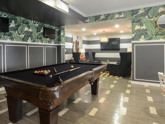 The Beverly 2 Bedroom Apartment for Rent at 123 Brackenridge Ave, San Antonio, TX 78209 Mahncke Park