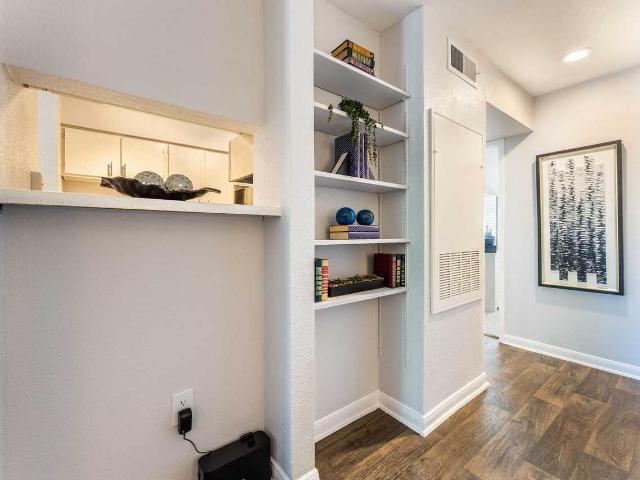 The Beverly at Clear Lake 1 Bedroom Apartment for Rent at 16100 Space Center Blvd, Houston, TX 77062 Clear Lake