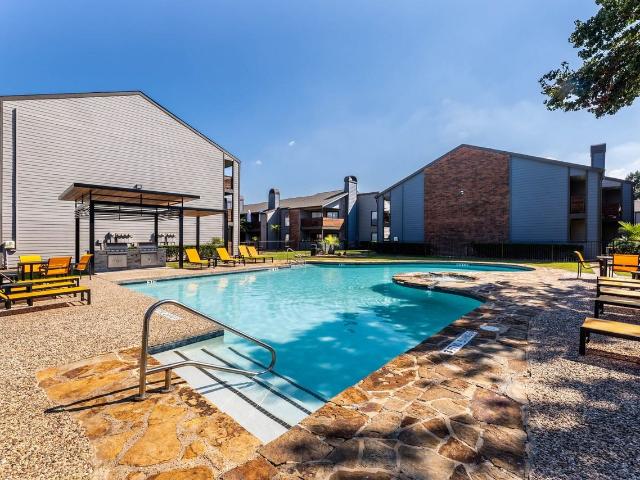 The Beverly at Clear Lake 1 Bedroom Apartment for Rent at 16100 Space Center Blvd, Houston, TX 77062 Clear Lake