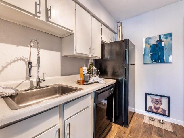 The Beverly at Clear Lake 1 Bedroom Apartment for Rent at 16100 Space Center Blvd, Houston, TX 77062 Clear Lake