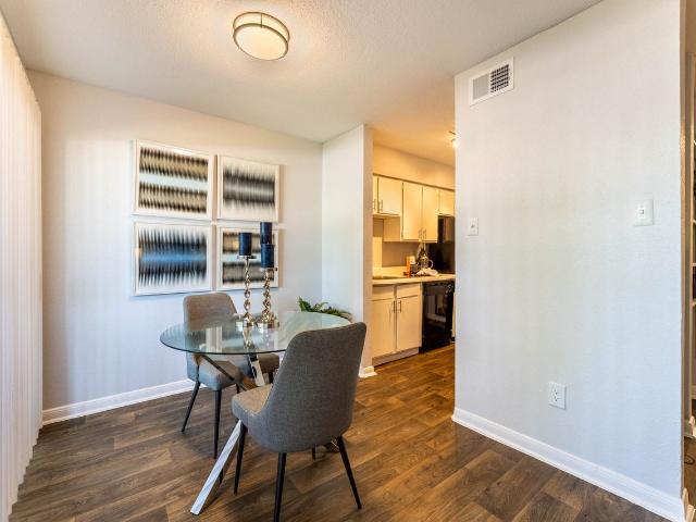 The Beverly at Clear Lake 1 Bedroom Apartment for Rent at 16100 Space Center Blvd, Houston, TX 77062 Clear Lake