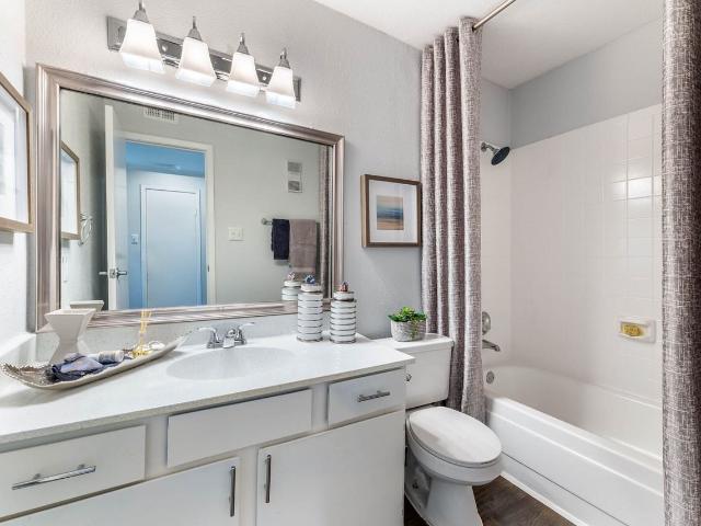 The Beverly at Clear Lake 2 Bedroom Apartment for Rent at 16100 Space Center Blvd, Houston, TX 77062 Clear Lake